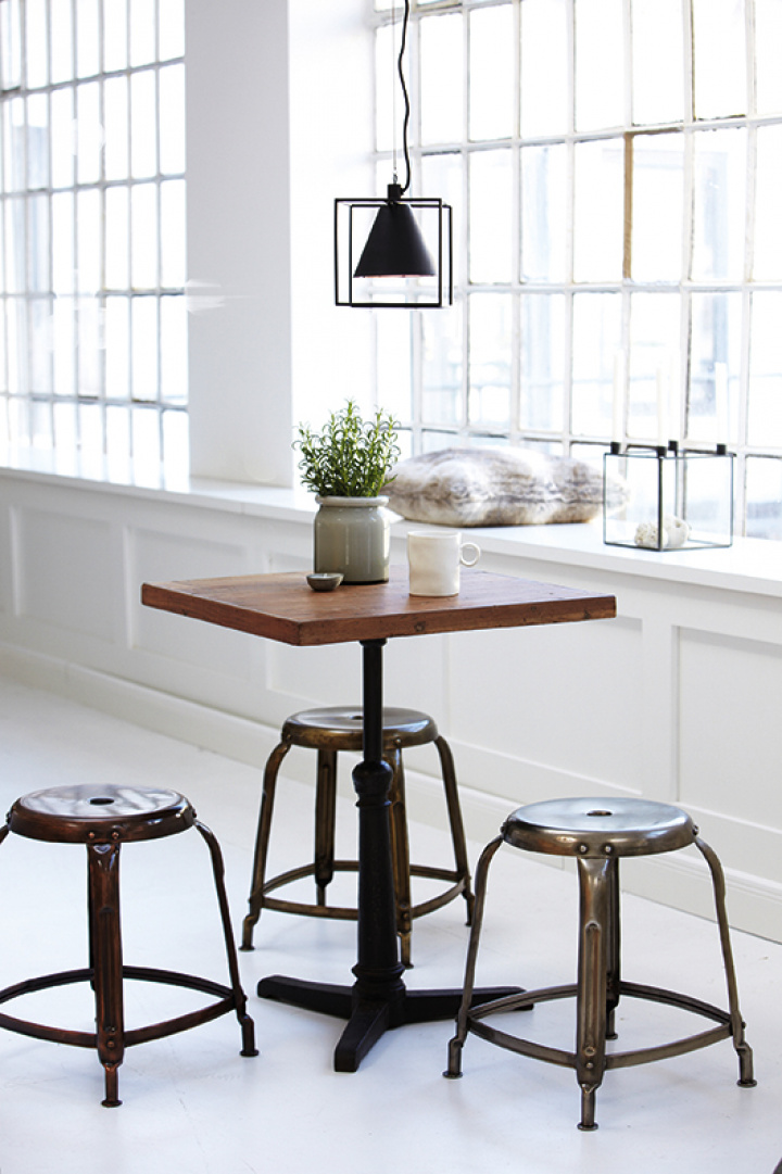 Pall 'Define' - Stål 75 cm - Köp hos Reforma